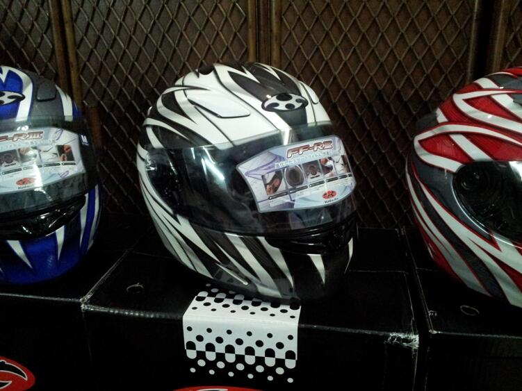 Terjual Helm Branded MURAH SEKALI Merk "OGK Kabuto, British BKS Helmet ...