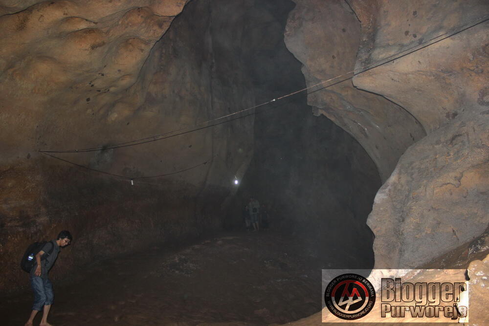 Goa Seplawan dan Sejarah Penemuan Arca Emas | KASKUS