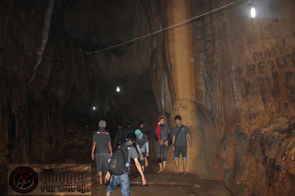 Goa Seplawan dan Sejarah Penemuan Arca Emas | KASKUS