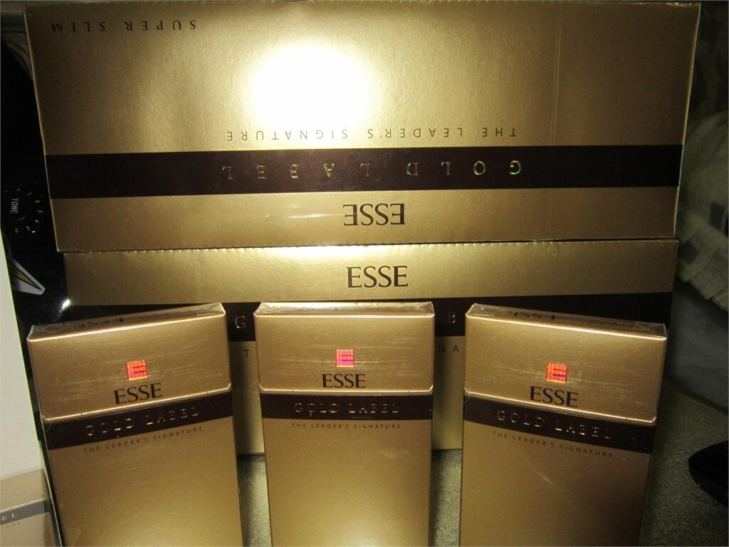 Terjual ROKOK MARLBORO CRISP MINT DAN ESSE GOLD LABEL SUPER SLIM DUTY ...