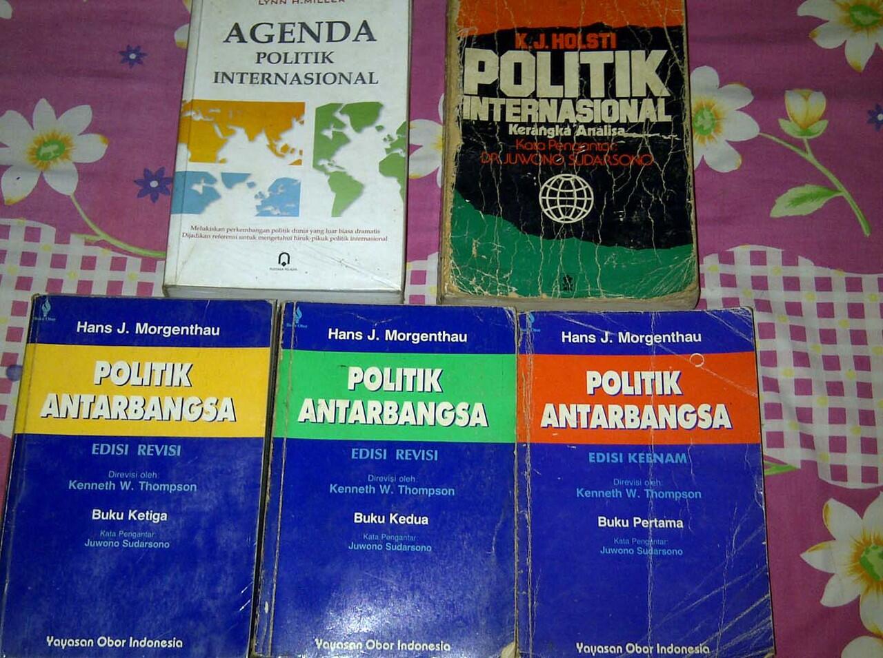 Terjual Jual buku Politik/Hubungan Internasional | KASKUS Terjual Jual buku Politik/Hubungan Internasional | KASKUS