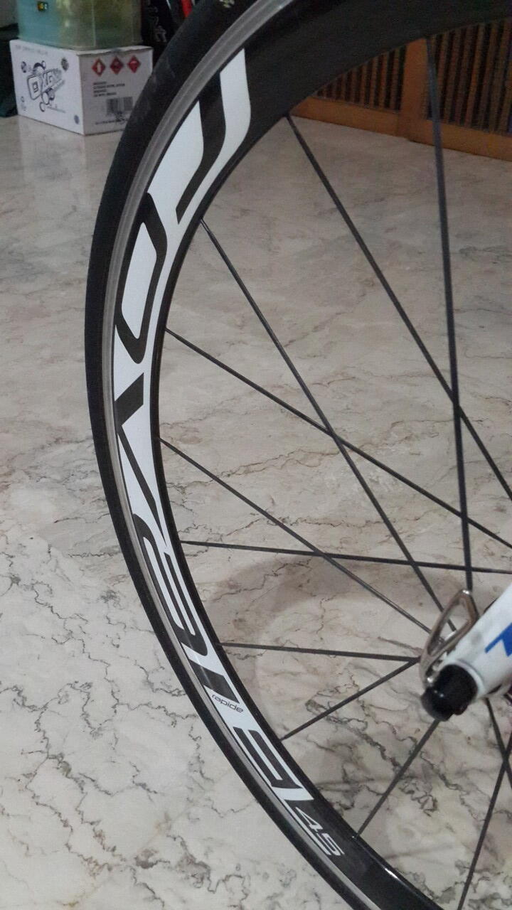 Terjual want to sell wheelset Roval EL45 bekas | KASKUS
