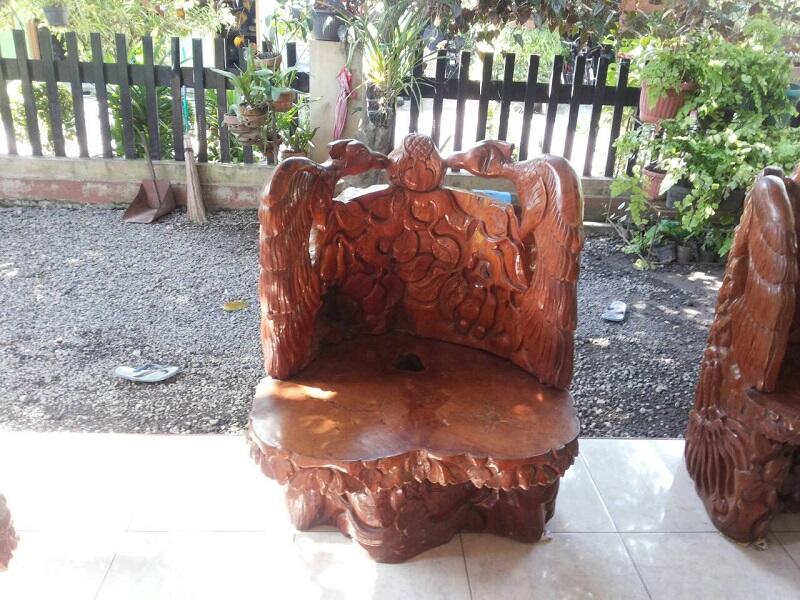 Terjual Meja dan Kursi Gembol ukir akar Jati Sulawesi | KASKUS