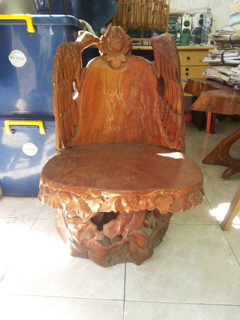 Terjual Meja dan Kursi Gembol ukir akar Jati Sulawesi | KASKUS