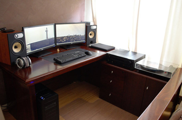 [HELP] kenapa pc gaming pake 2 layar | KASKUS