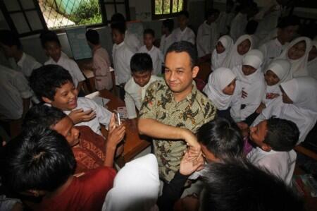 Menteri Anies: Kepala Sekolah dan Guru Dilarang Merokok di Sekolah ...