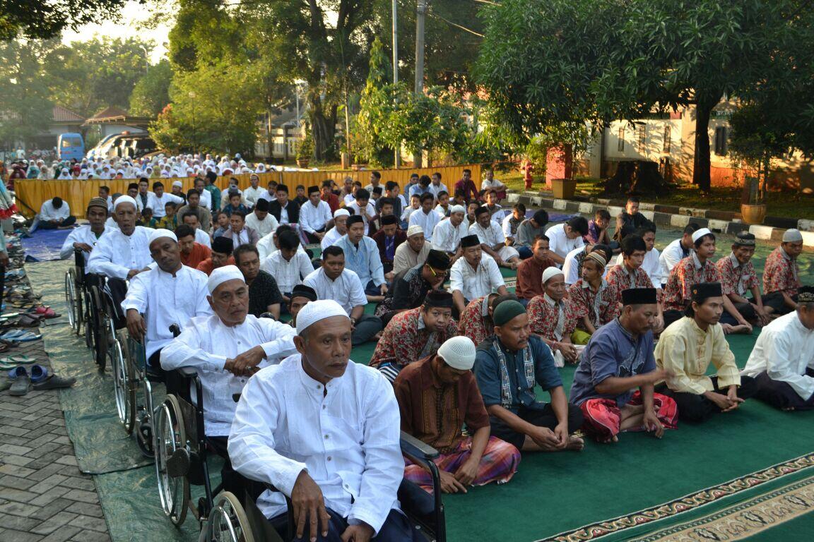 ODMK dan Disabilitas Tubuh Ikuti Salat Id bersama | KASKUS