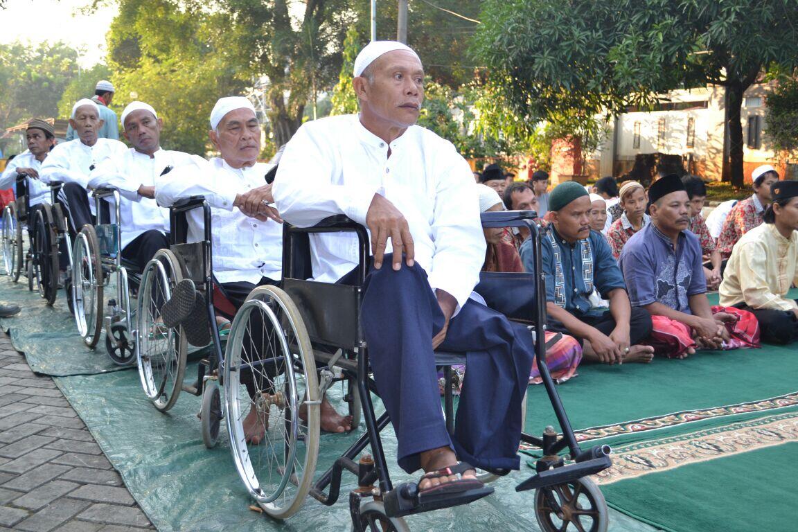 ODMK dan Disabilitas Tubuh Ikuti Salat Id bersama | KASKUS