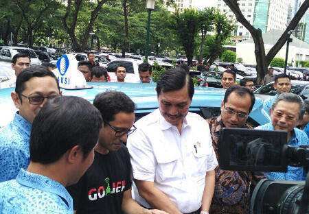 Blue Bird Kolaborasi dengan Gojek luncurkan GO-BLUEBIRD | KASKUS