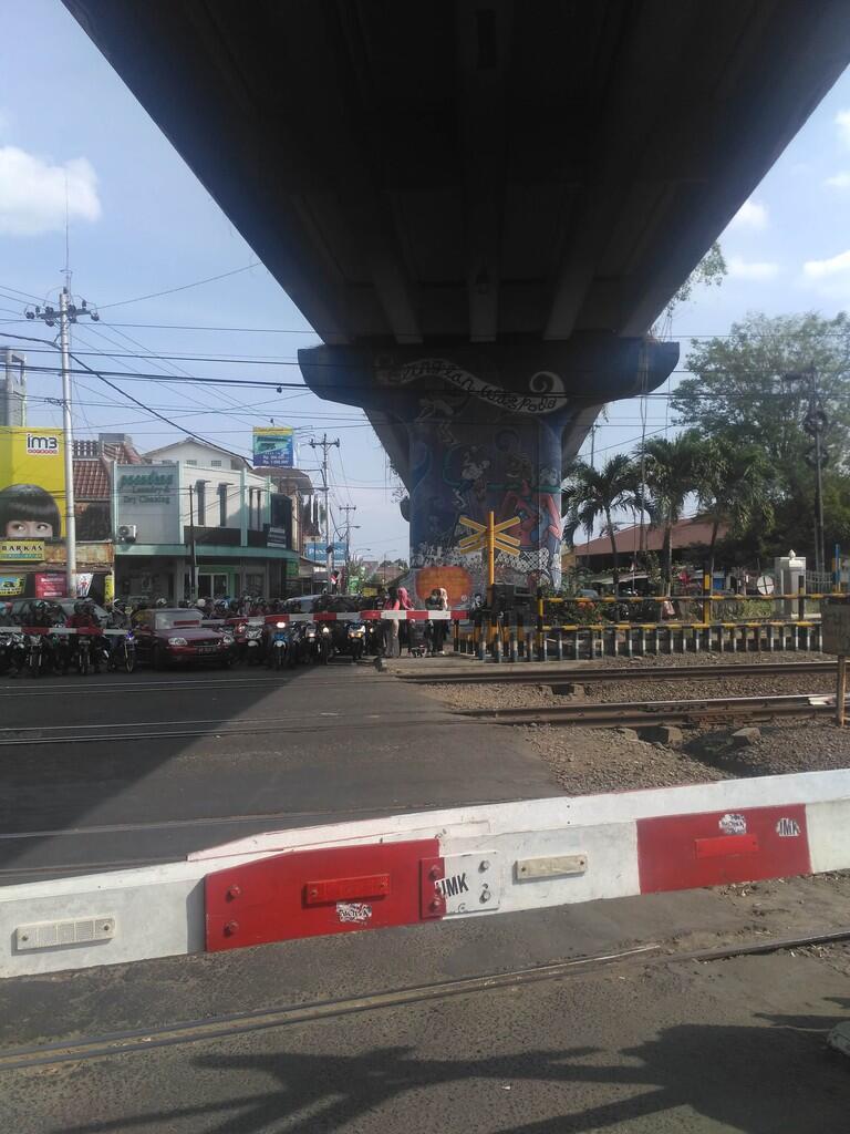 teteg sepur lempuyangan | KASKUS