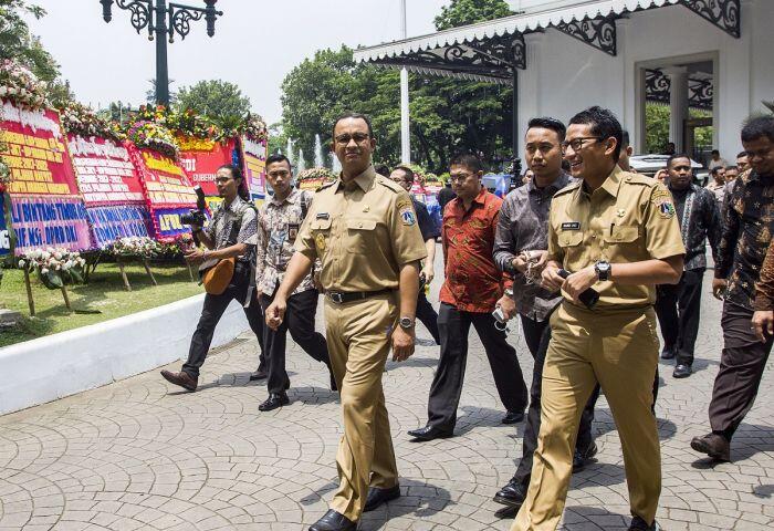 Anies-Sandi lunasi dua janji kampanyenya | KASKUS
