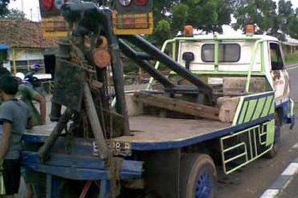 Komplotan Derek Liar Beraksi Kembali di Jalan Tol | KASKUS