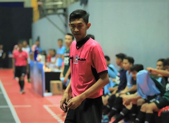 Wasit LIMA FUTSAL AIR MINERAL PRIM-A GREATER JAKARTA CONFERENCE SEASON ...
