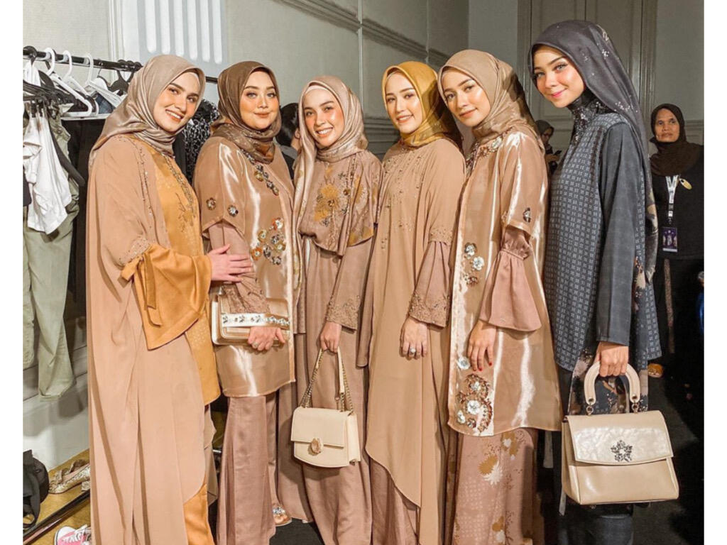Cari Inspirasi? Ini Dia Model Baju Lebaran 2020 Ala Selebgram Paling ...