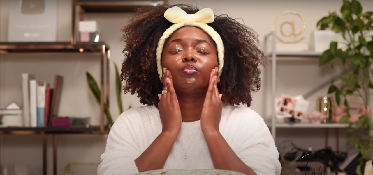 TikTok Cleansing Oil Viral! 15 Menit Bisa Hilangin Komedo? | KASKUS