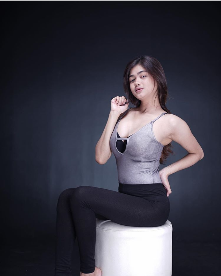 Potret Cantik Vieranni Model Mendadak Viral Karena Dilamar Dengan