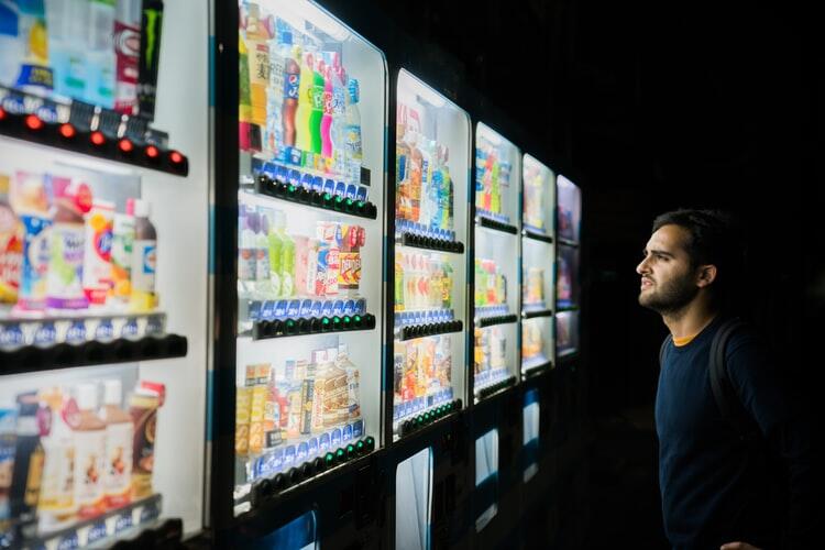 Menguntungkan dan Cepat Balik Modal, Jadikan Harga Vending Machine ...