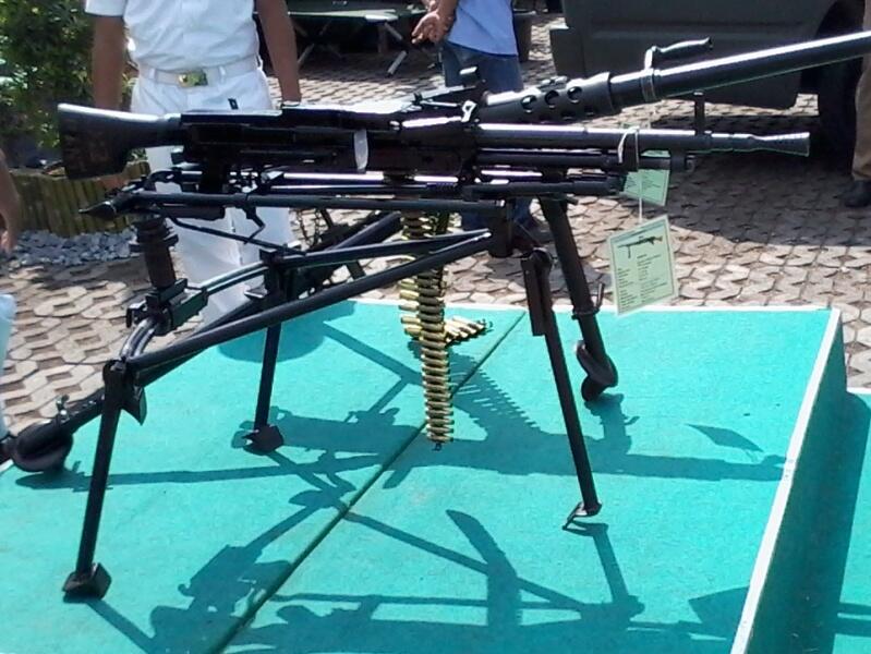 10 Jenis Senapan Mesin TNI & Polri 2021 | KASKUS