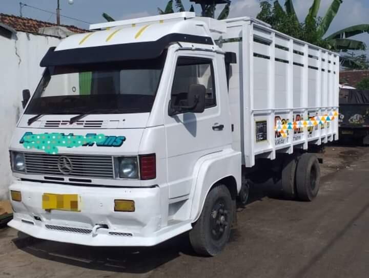 Mercedes Benz MB700 dan MB800 - Dibuat Untuk Menjegal Dominasi ...