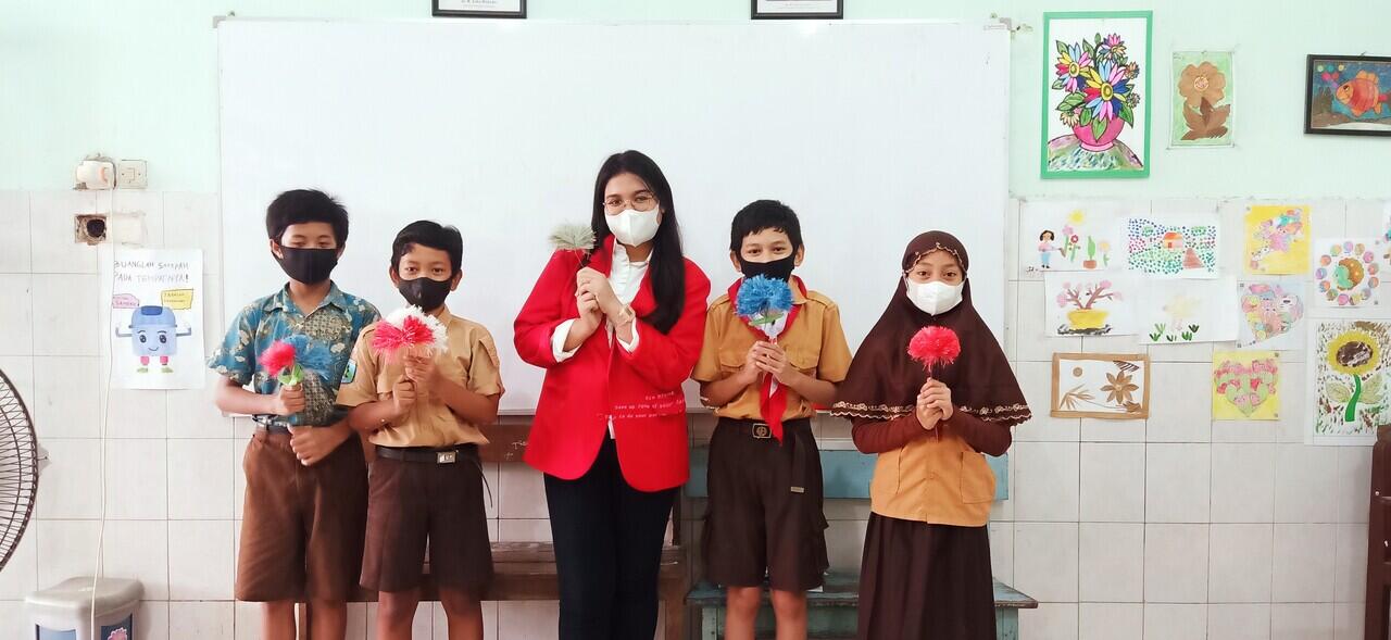 Edukasi Kreatif SD Pakis Jaya Surabaya oleh Mahasiswa KKN Untag ...