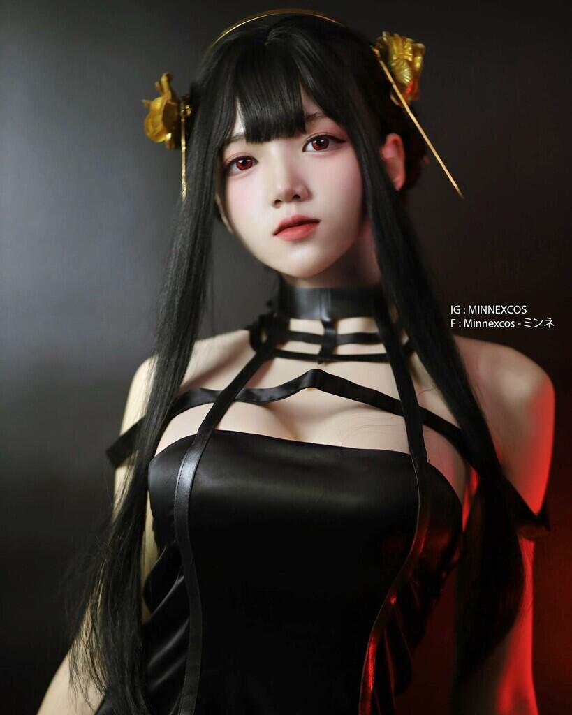 Balasan Dari Tampak Sempurna Gadis Lucu Asal Jepang Cosplay Ala Yor