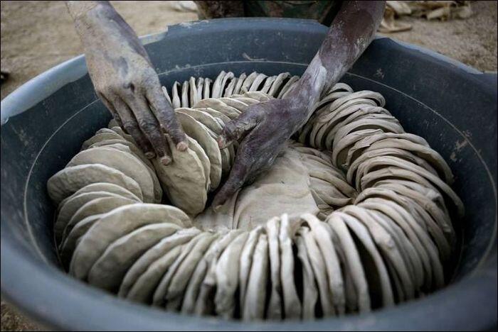 Sampah Hingga Air Kencing, Ini 5 Makanan Paling Menjijikan di Dunia ... Sampah Hingga Air Kencing, Ini 5 Makanan Paling Menjijikan di Dunia ...