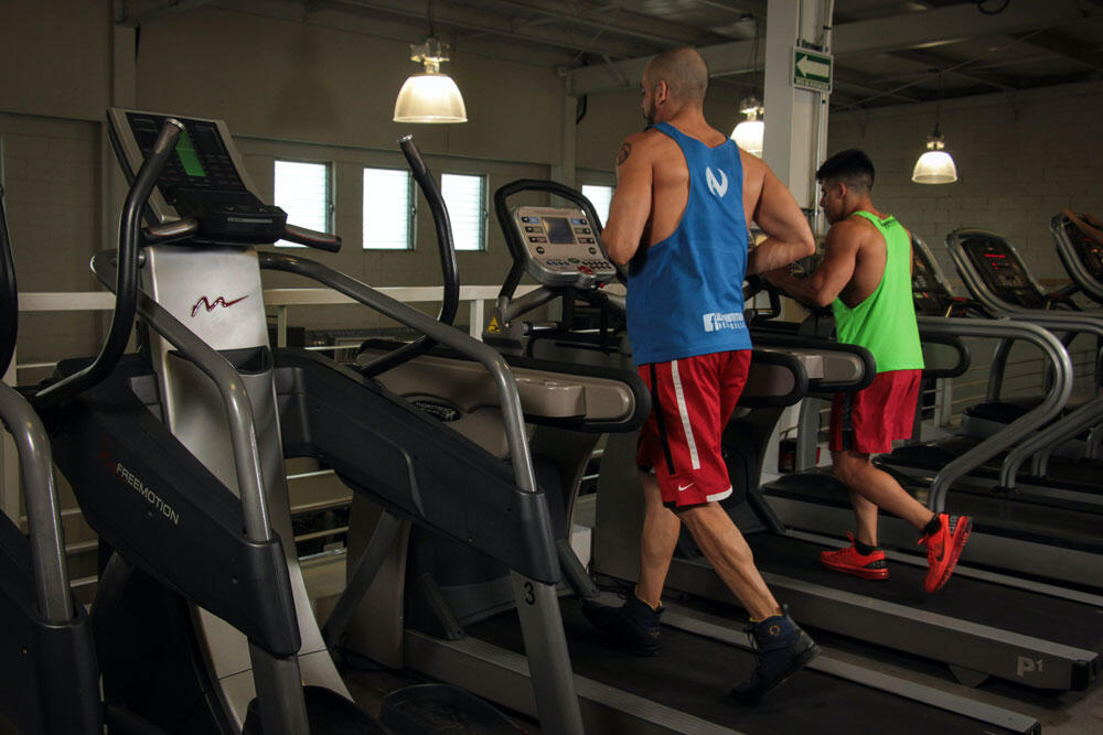 Sepeda Statis vs Treadmill, Mana yang Bagus untuk Kardio? | KASKUS