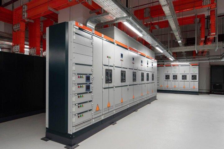 Meningkatkan Kualitas Listrik dengan Low Voltage Type Test Switchboard ...