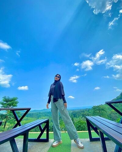 Wisata Agro Bukit Waruwangi: Keindahan Alam Menenangkan di Tengah ...