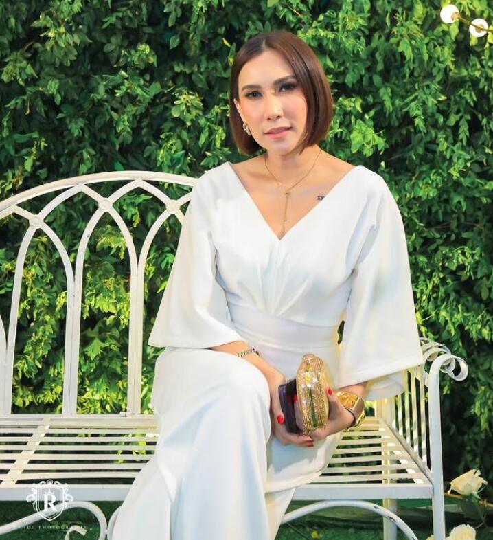 Jennifer Maje Berharap drg. Devya Semakin Sukses Untuk Kesehatan Gigi ...