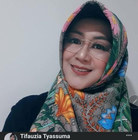 Viral Pernyataan dr Tifa soal Efek Samping Vaksin COVID-19 dengan ...