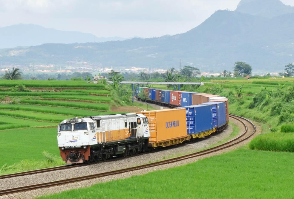 5 Jenis Komoditas yang Bisa Dikirim Melalui Container Kereta Api | KASKUS