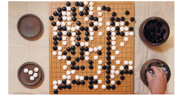 Mengenal Go atau Baduk, Permainan Strategi Paling Kompleks di Dunia ...