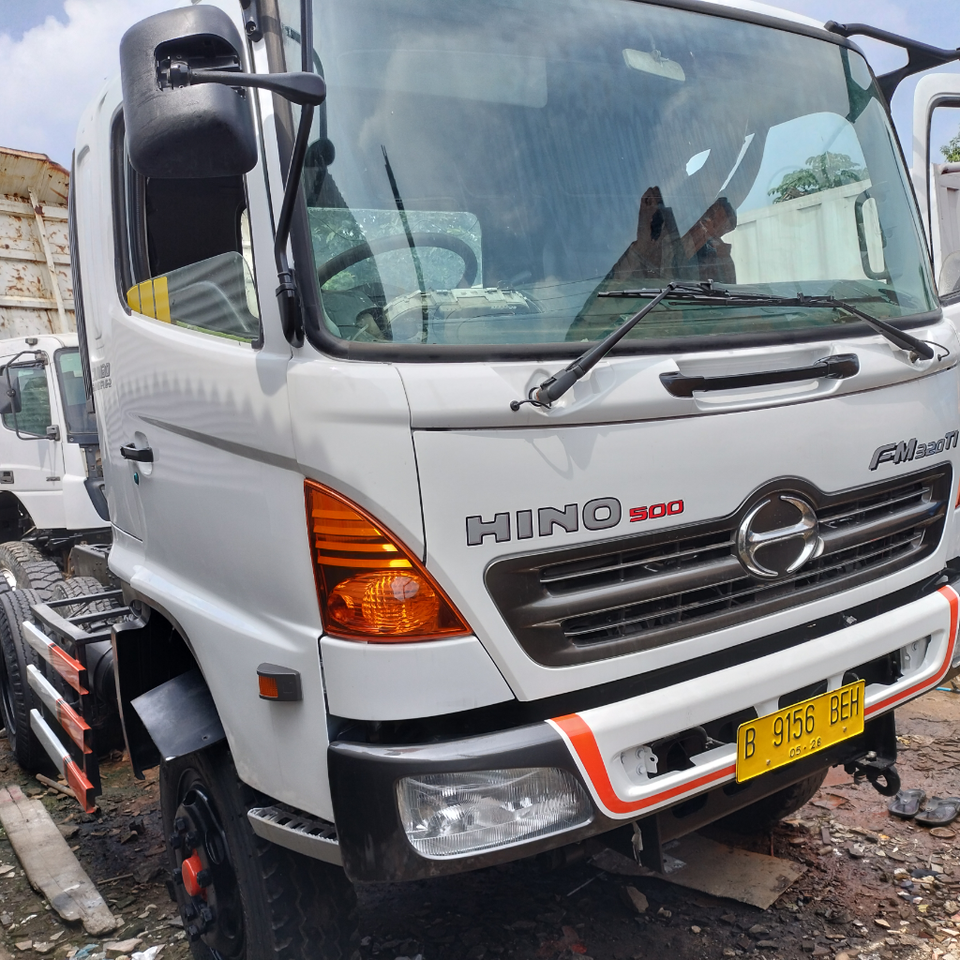 HEAD TRAILER TRUK HINO 500, TIPE FM 320 TI TRONTON (10 BAN) 6X4 TAHUN 2011 | KASKUS